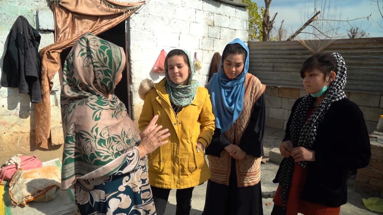 Afghan refugee girls continue their education in Pakistan - Focus